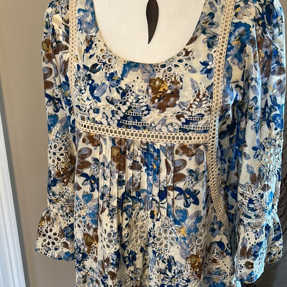 Sundance | Tops | Sundance Blue Floral Delphine Crochet Tunic Top Szpm ...